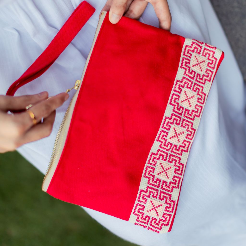 Red Tatreez Pouch– Darzah
